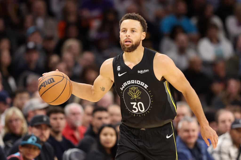 How Tall Is Steph Curry? (His Real Height)